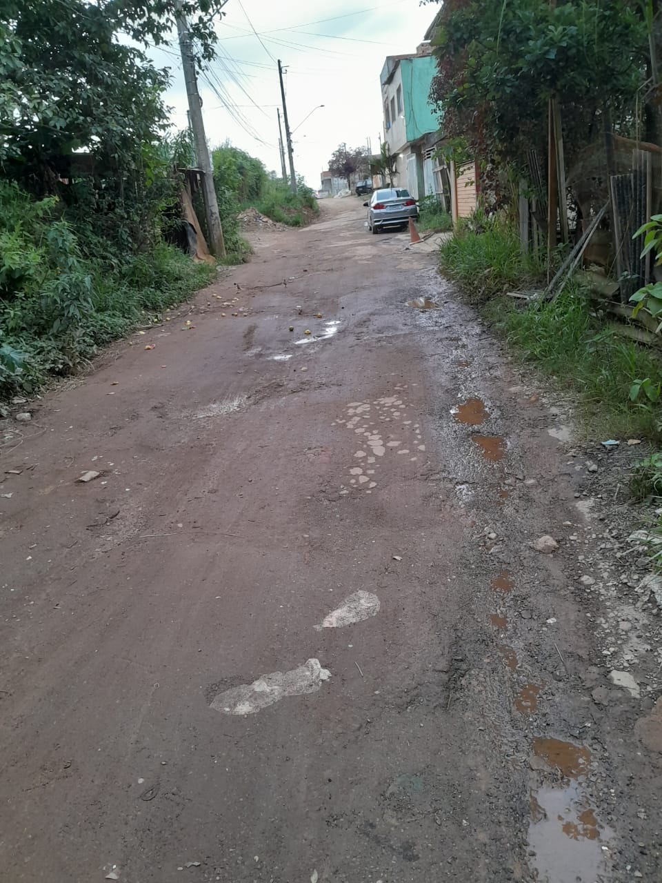 Sem vias pavimentadas, moradores de Guarulhos não conseguem se ...
